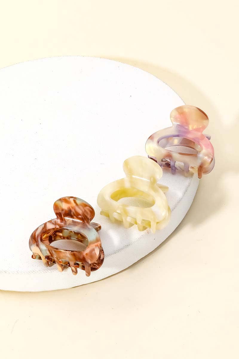 Oval Cutout Hair Claw – Marked Merchant